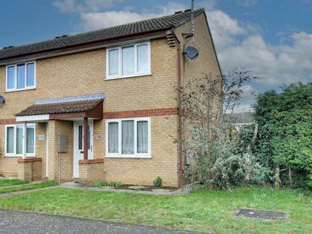 2 bedroom end of terrace house for rent in Peterhouse Crescent March PE15