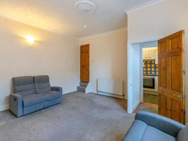 2 bedroom end of terrace house for rent in Peel Street, Morley, LS27