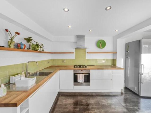 2 bedroom end of terrace house for rent in Pelton Road London SE10