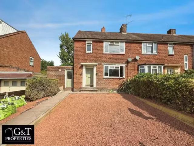 2 bedroom end of terrace house for rent in Pheasant Street, Br.