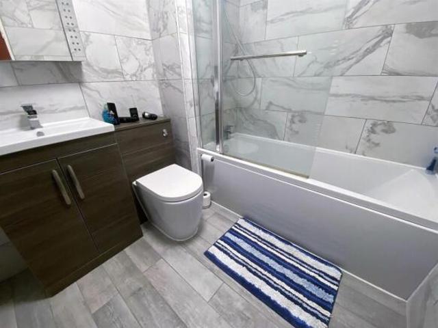 2 bedroom end of terrace house for rent in Place Farm Avenue, Crofton, BR6