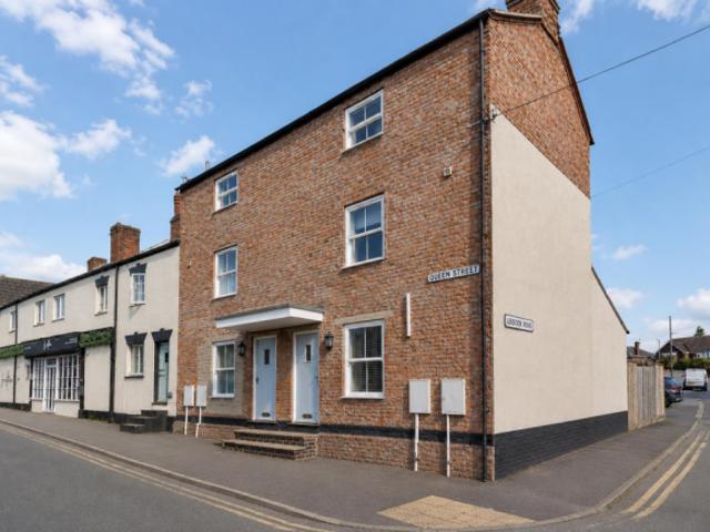 2 bedroom end of terrace house for rent in Queen Street, Cubbington, Leamington Spa, CV32