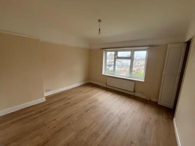 2 bedroom end of terrace house for rent in Rothwell Gardens, Dagenham, RM9