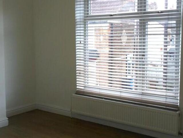 2 bedroom end of terrace house for rent in Raglan Street, Hull, HU5