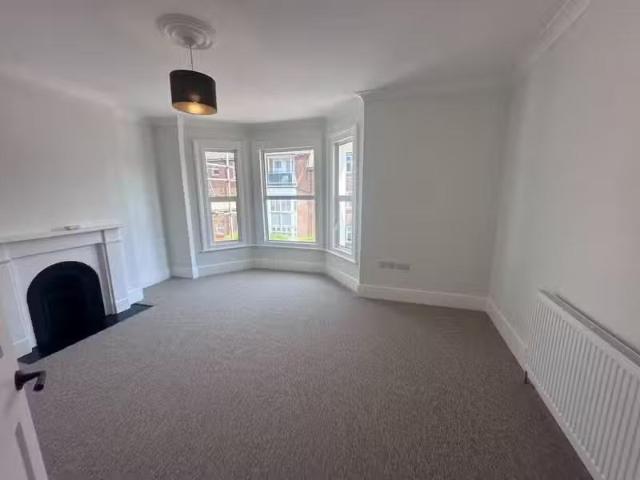 2 bedroom end of terrace house for rent in Redoubt Road, Eastb.