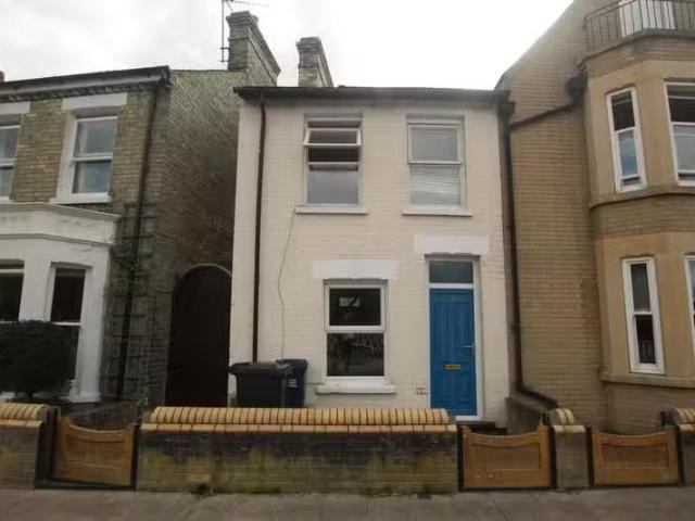 2 bedroom end of terrace house for rent in Riverside, Cambridg.
