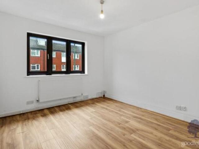 2 bedroom end of terrace house for rent in Wolseley Road, Mitcham, CR4
