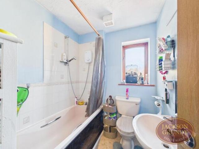 2 bedroom end of terrace house for rent in Woodpecker Way, East Hunsbury, NN4 0QP, NN4