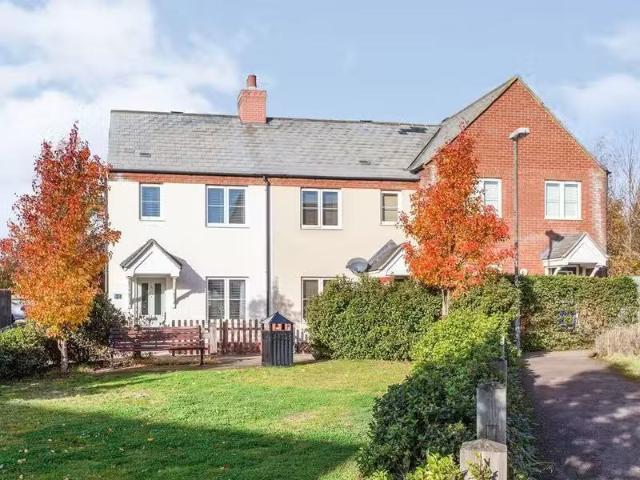 2 bedroom end of terrace house for rent in Woolthwaite Lane, C.