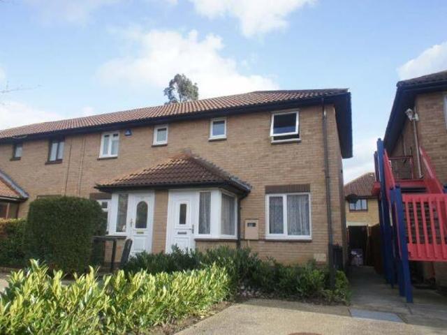 2 bedroom end of terrace house for rent in Pomander Crescent, Walnut Tree, MK7