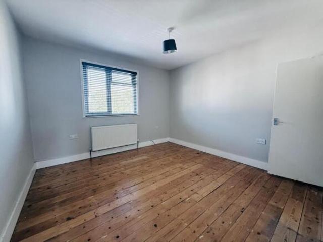2 bedroom end of terrace house for rent in Webster Road, Rainham, ME8