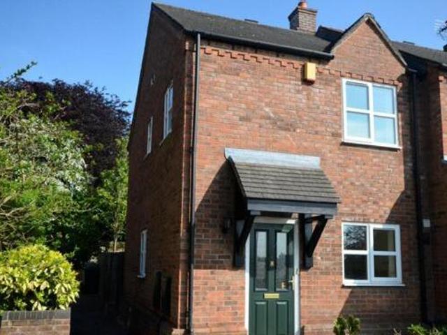 2 Bedroom End Of Terrace House For Rent In Well Street