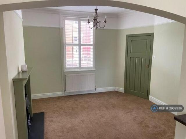 2 bedroom end of terrace house for rent in Willow Grove, Formby, Liverpool, L37