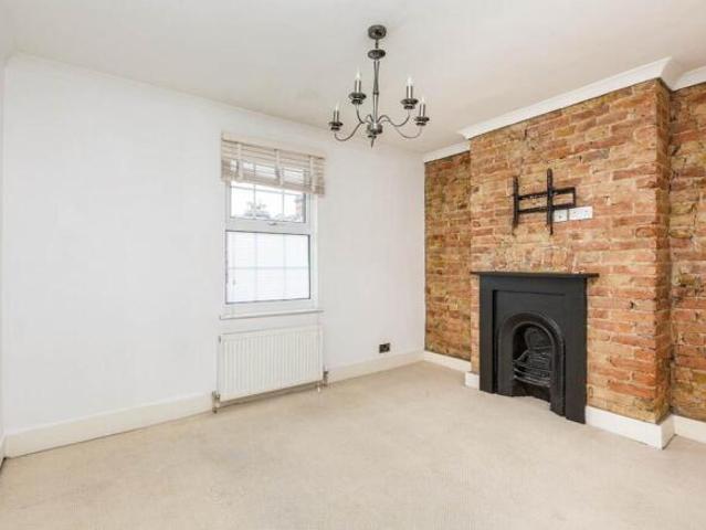 2 bedroom end of terrace house for rent in Wingfield Road, Gravesend, Kent, DA12