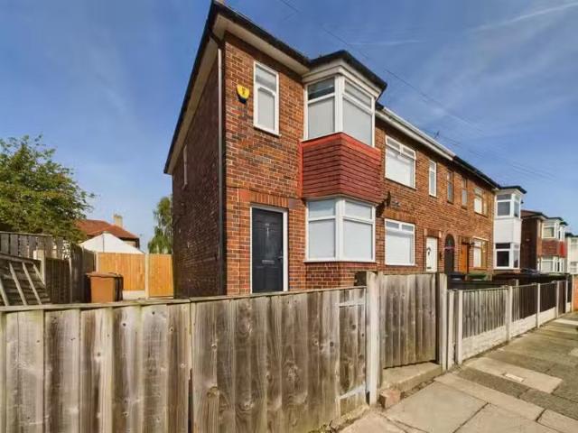 2 bedroom end of terrace house for rent in Townsend Street, Bi.