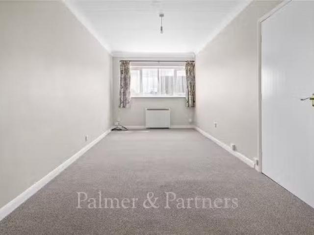 2 bedroom end of terrace house for rent in Tollgate Court, Col.