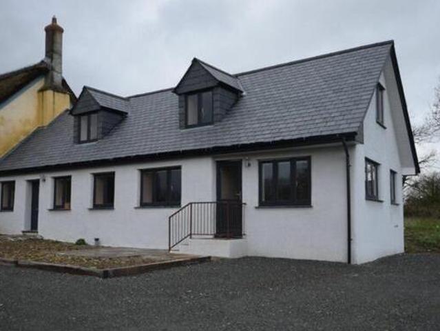 2 Bedroom End Of Terrace House For Rent In Torrington