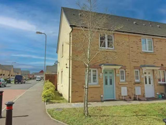 2 bedroom end of terrace house for rent in Tatham Road, Llanis.