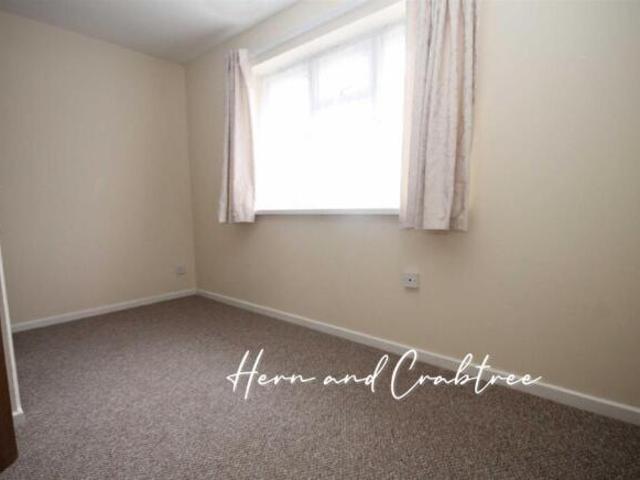 2 bedroom end of terrace house for rent in Tangmere Drive, Radyr Way, Cardiff, CF5