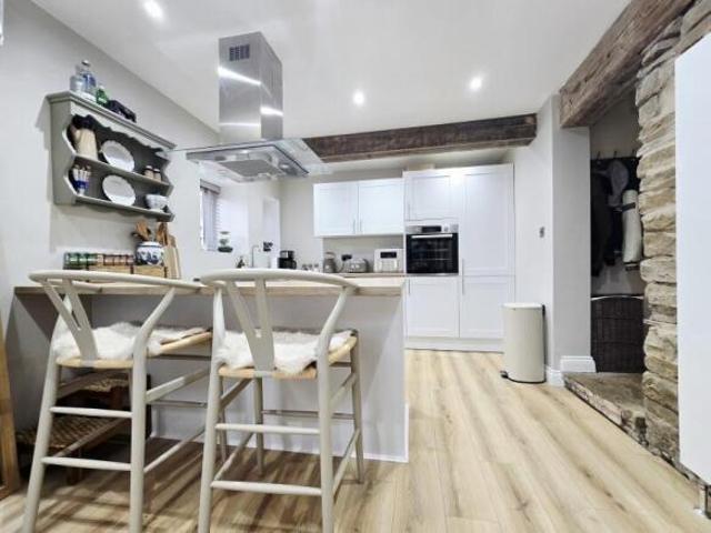 2 bedroom end of terrace house for rent in Thornhill Street, Calverley, Leeds, LS28