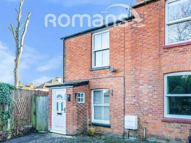 2 bedroom end of terrace house for rent in Truss Hill Road Sunninghill SL5