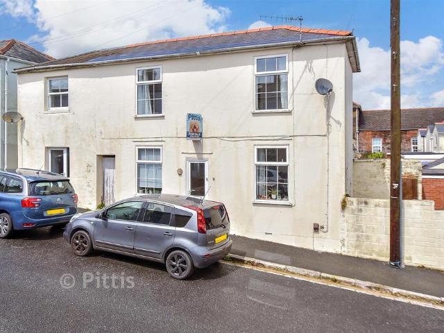 2 bedroom end of terrace house for sale