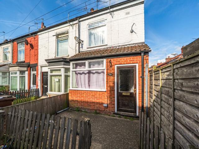 2 bedroom end of terrace house for sale