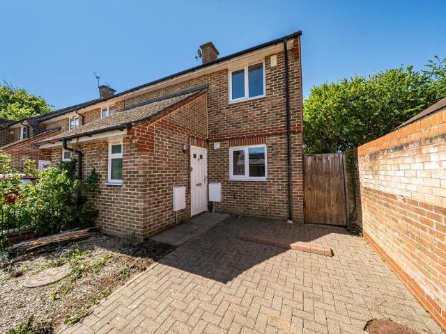 2 bedroom end of terrace house for sale