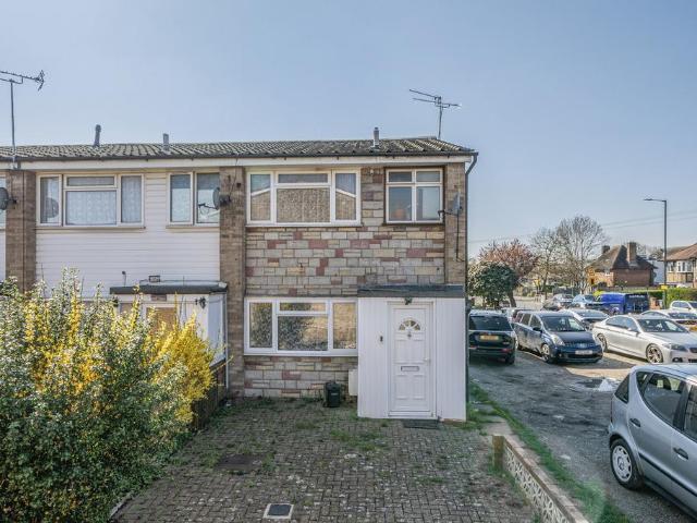 2 bedroom end of terrace house for sale