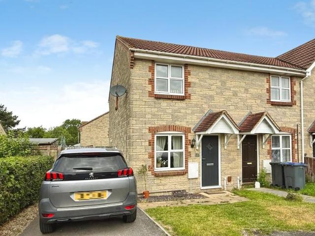 2 bedroom end of terrace house for sale