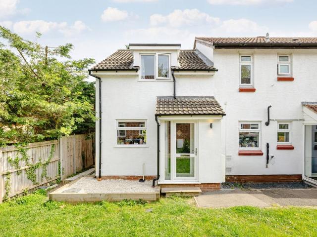 2 bedroom end of terrace house for sale