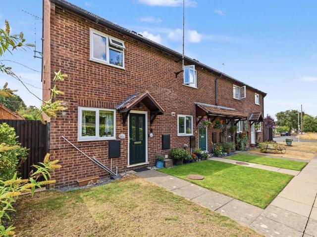 2 bedroom end of terrace house for sale