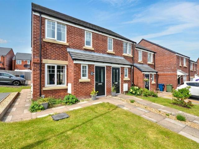 2 bedroom end of terrace house for sale