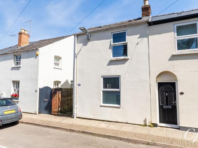 2 bedroom end of terrace house for sale