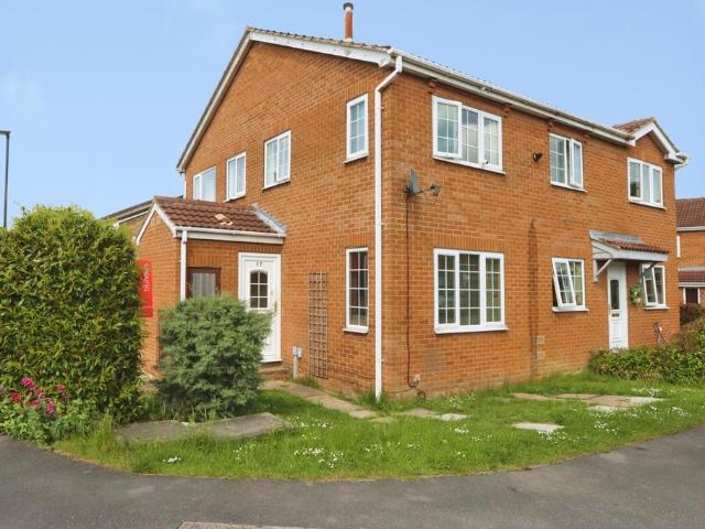 2 bedroom end of terrace house for sale
