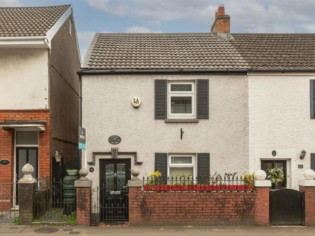 2 bedroom end of terrace house for sale