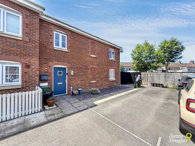 2 bedroom end of terrace house for sale