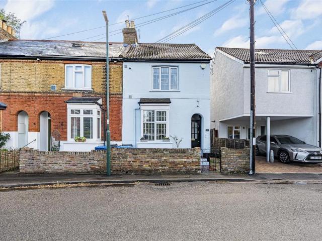 2 bedroom end of terrace house for sale