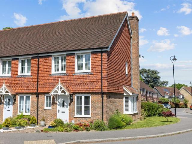 2 bedroom end of terrace house for sale