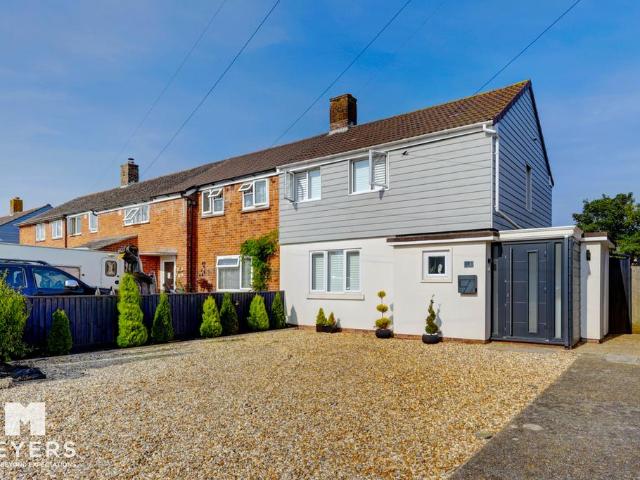 2 bedroom end of terrace house for sale