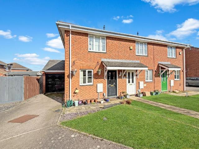 2 bedroom end of terrace house for sale