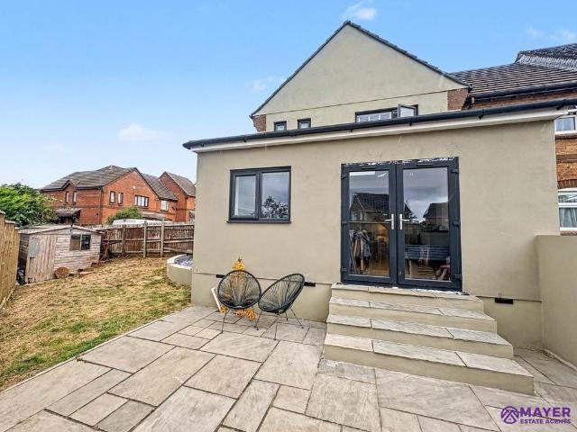 2 bedroom end of terrace house for sale