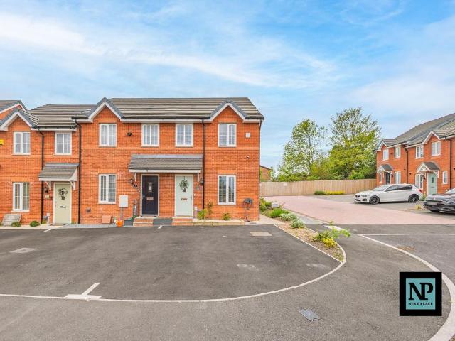 2 bedroom end of terrace house for sale