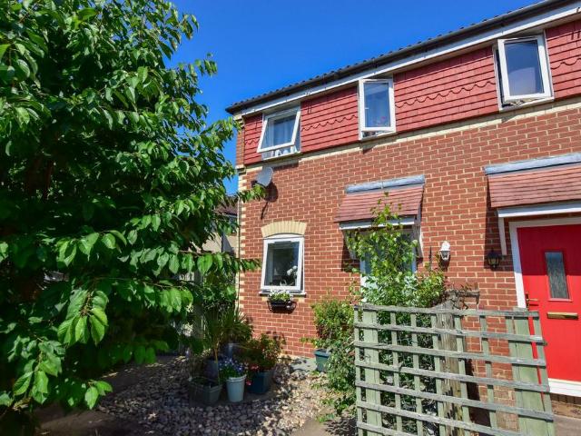 2 bedroom end of terrace house for sale