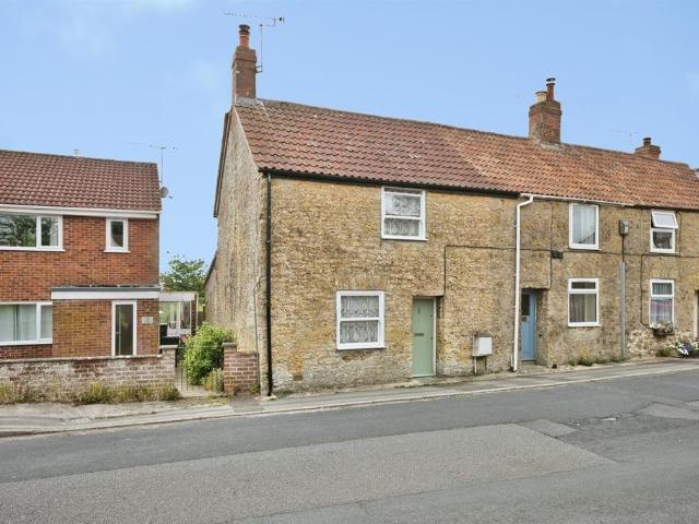 2 bedroom end of terrace house for sale