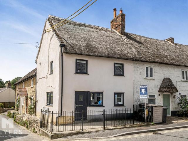 2 bedroom end of terrace house for sale