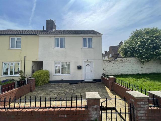 2 bedroom end of terrace house for sale