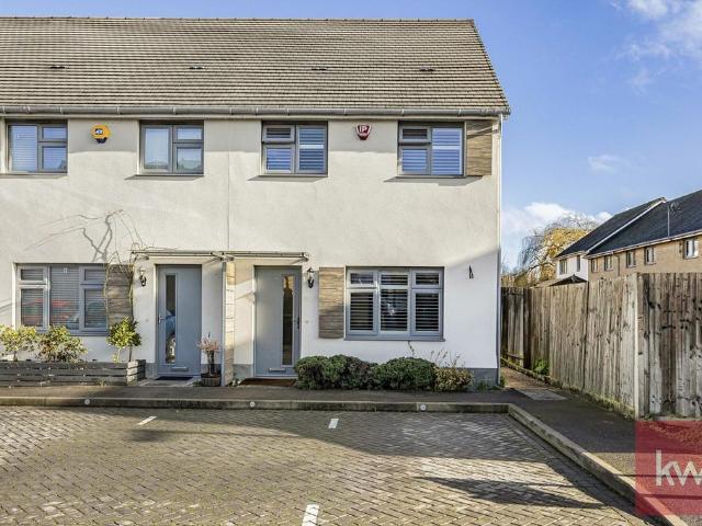 2 bedroom end of terrace house for sale