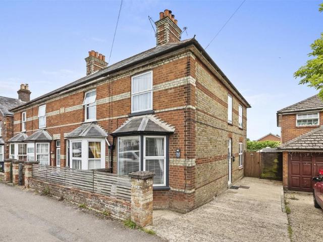 2 bedroom end of terrace house for sale