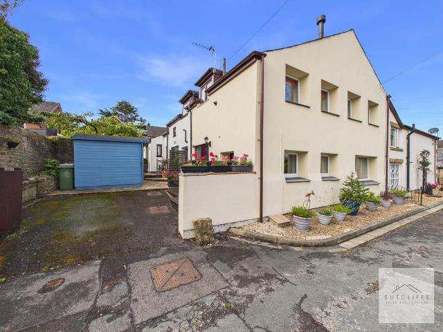 2 bedroom end of terrace house for sale